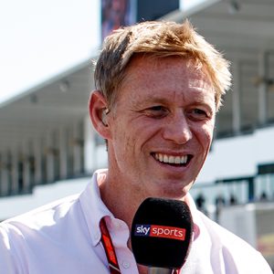 Simon Lazenby | Presenter | Host | Evolve Agency